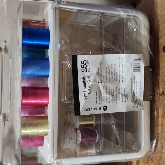 Singer | Other | Sew Essentials Metallic Gold Singer 255 Piece Set ...
